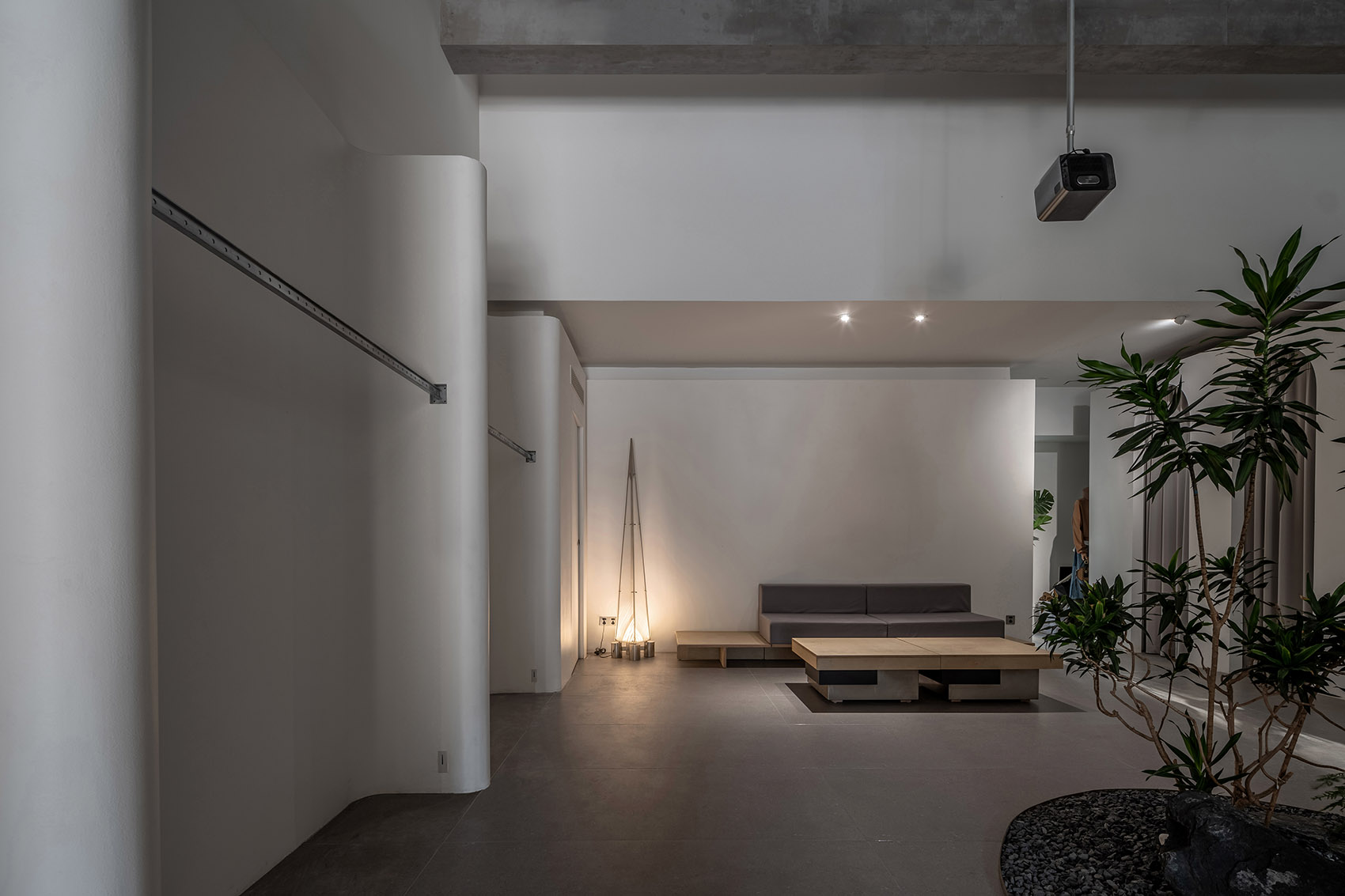 HUIZI Women’s Wear buyer’s store, China by YOUNG DESIGN - 谷德设计网