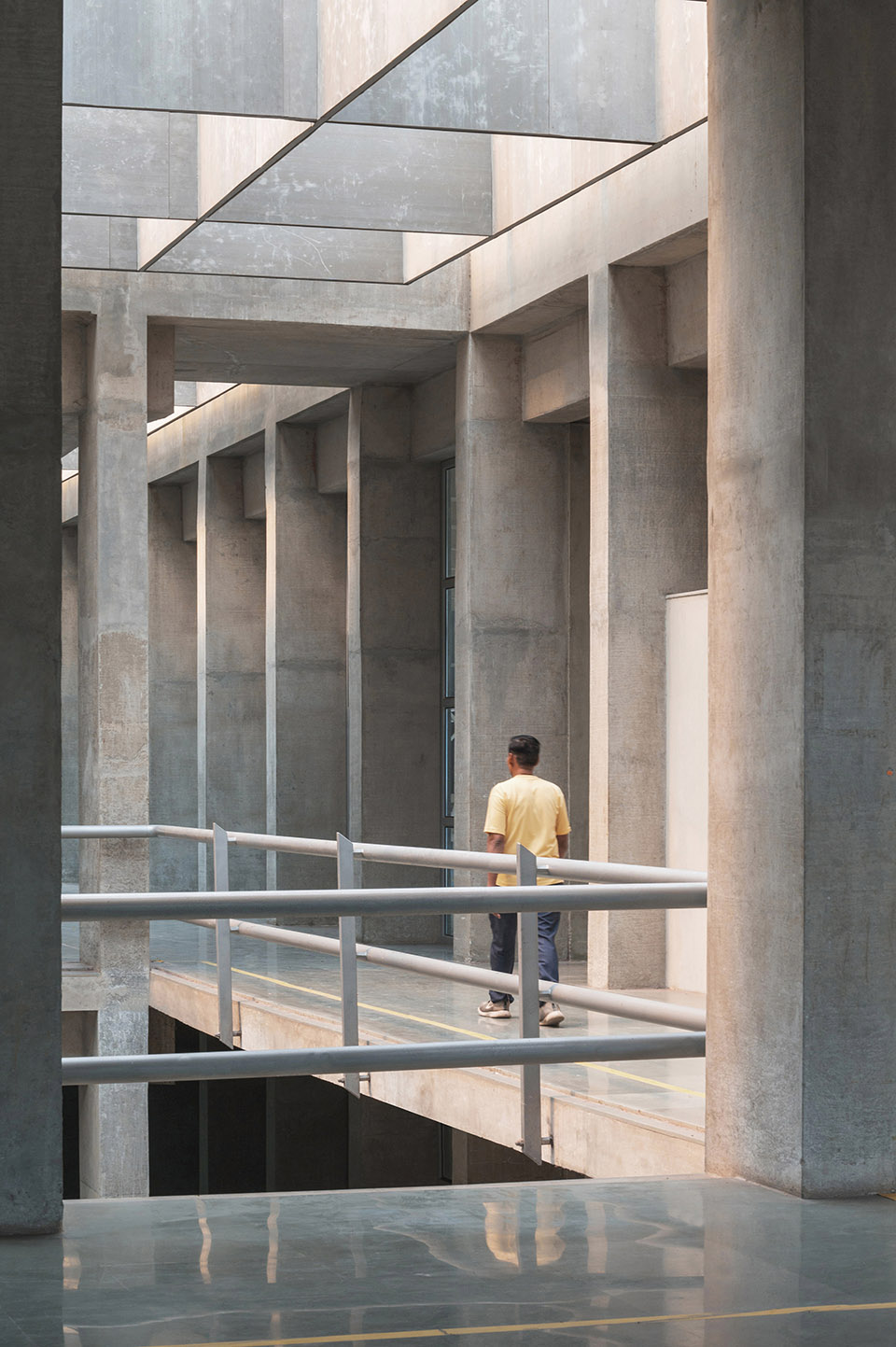 Mallcom Factory by IKSOI - 谷德设计网