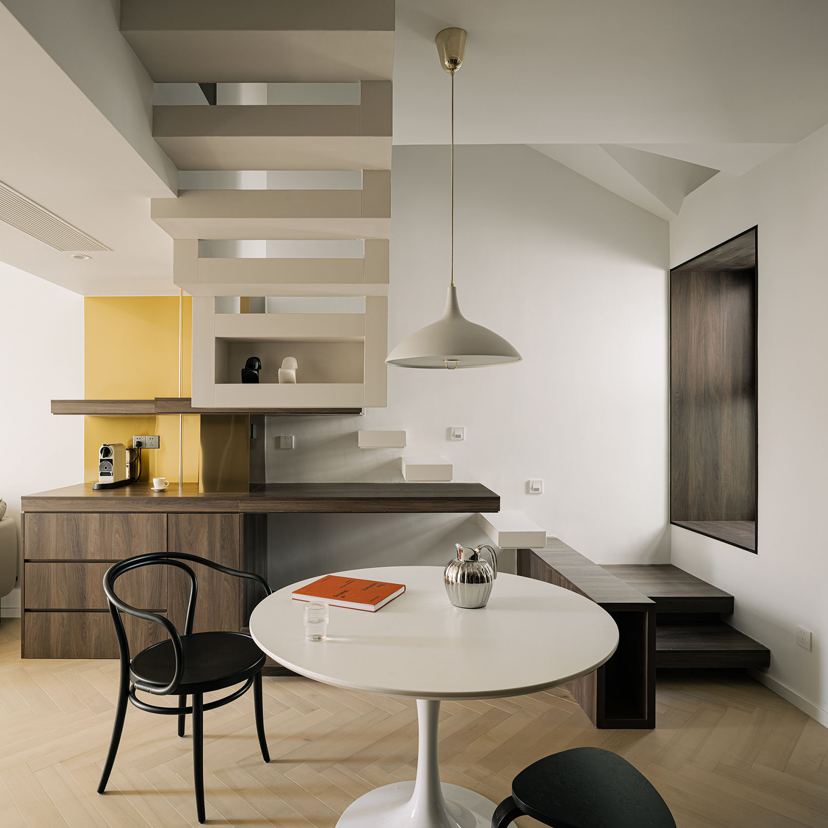 Duplex Apartment with Vertical Circulation by Qisi Design - 谷德设计网