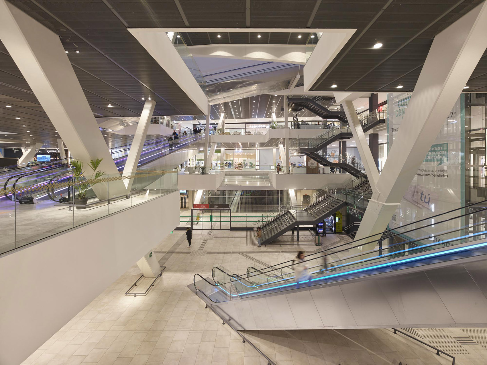 Vialia Vigo Intermodal Station by Morphosis Architects - 谷德设计网