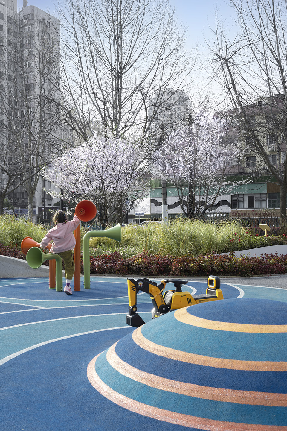 Shanghai Jingxin Pocket Park, China by U+ Design Lab - 谷德设计网