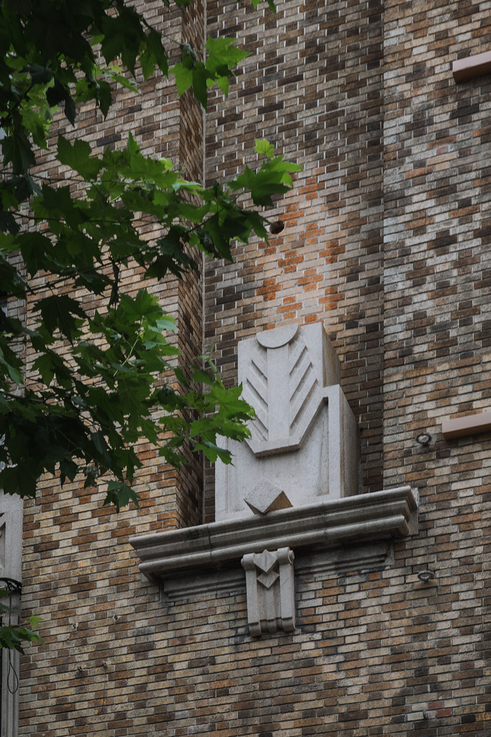 Photography: 12 Art-Deco Buildings in Shanghai by Chen Yang - 谷德设计网