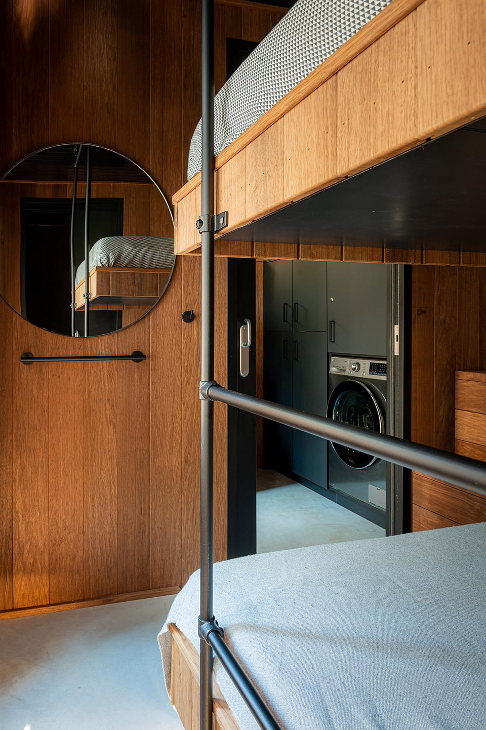 C House by GetAway Projects - 谷德设计网