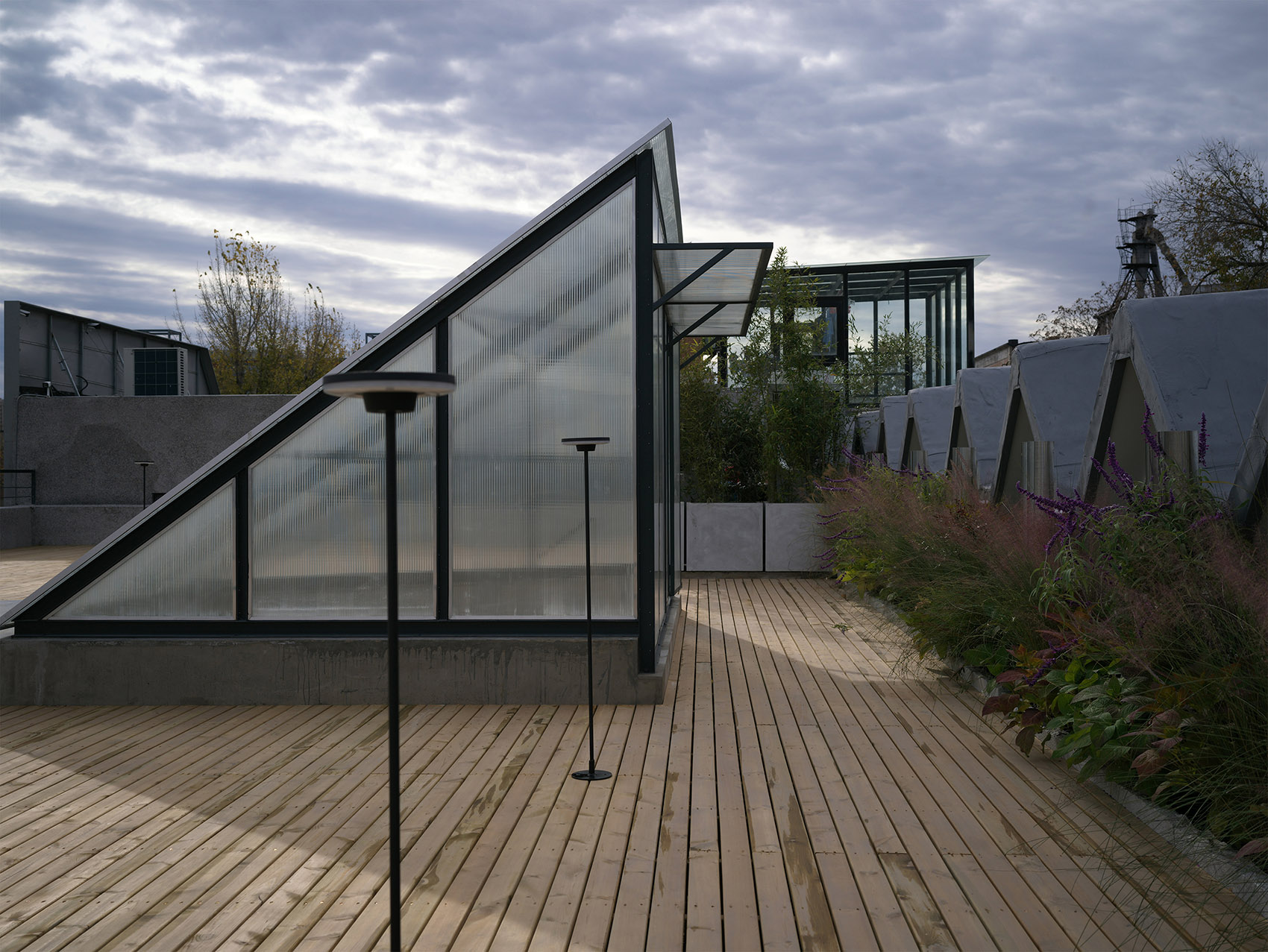 Wind H Art Center 751 (Phase I) by Jin Qiuye Studio - 谷德设计网