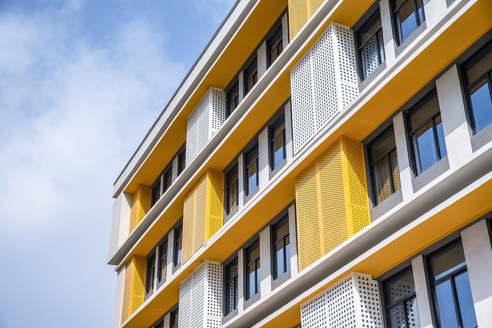 Xi’an Chanba N.23 Primary school by Sixth Architecture Design Institute ...