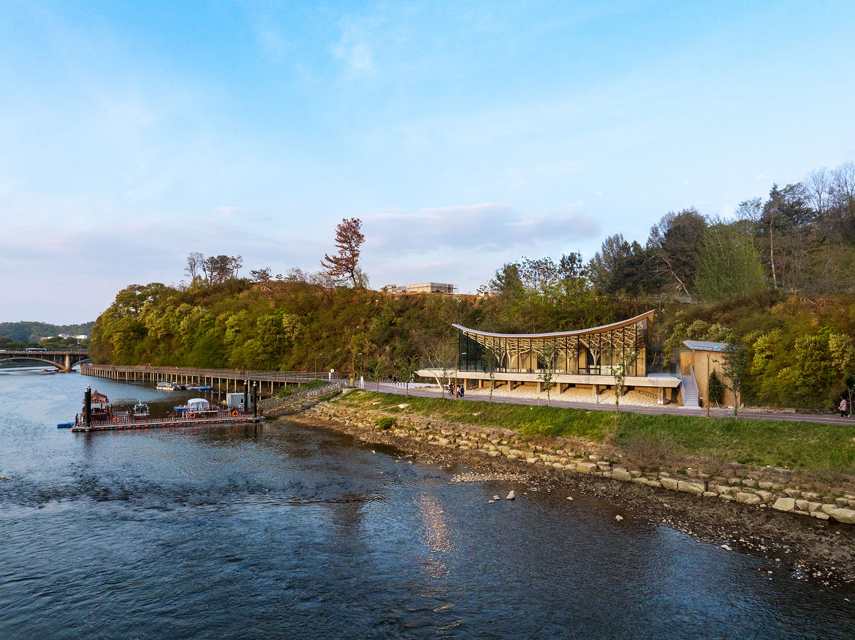 Pavilion of Floating Lights by JK-AR - 谷德设计网