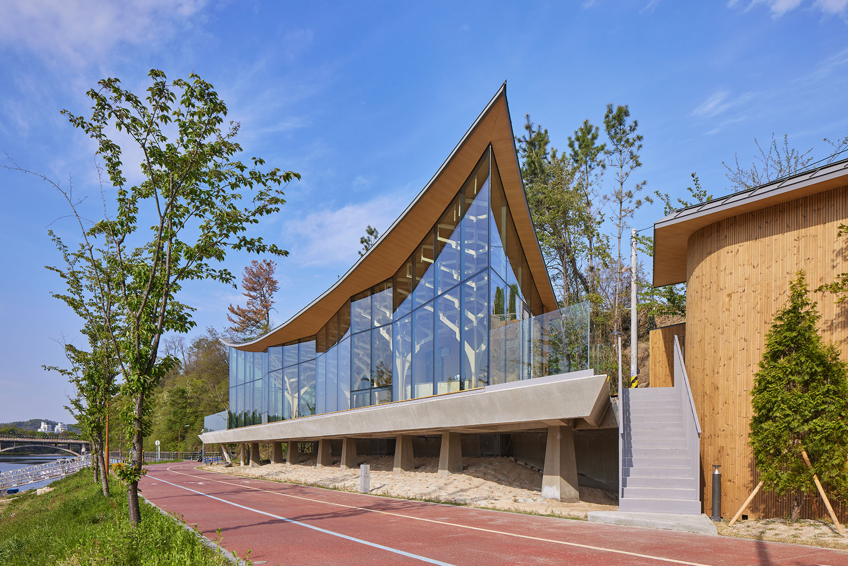 Pavilion of Floating Lights by JK-AR - 谷德设计网