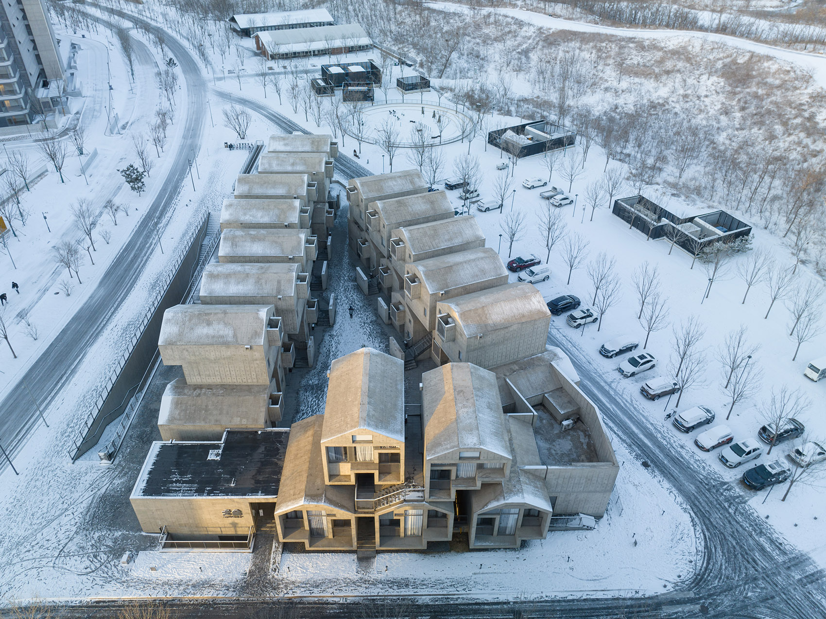 The Kennels by Atelier GOM - 谷德设计网