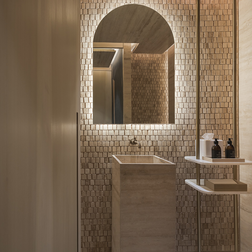 LING LING restaurant by Sordo Madaleno - 谷德设计网