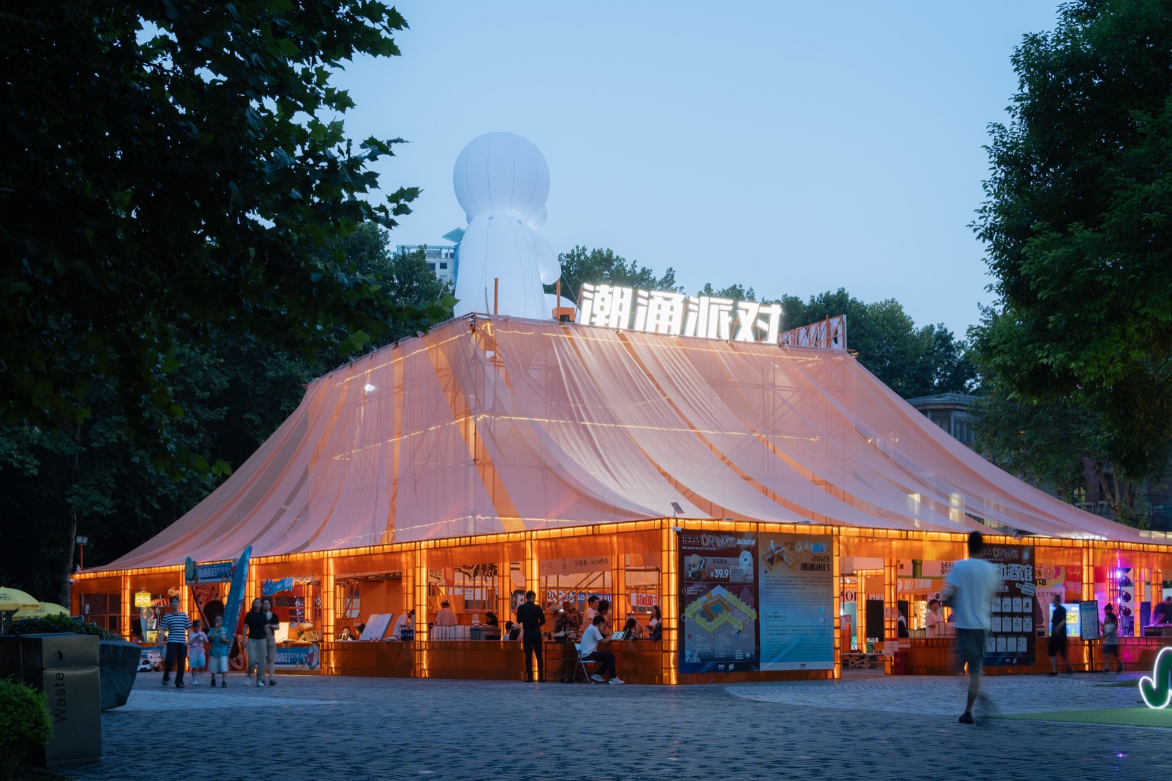 Wuhan Tiandi “DIVE IN SUMMER”by UAO - 谷德设计网