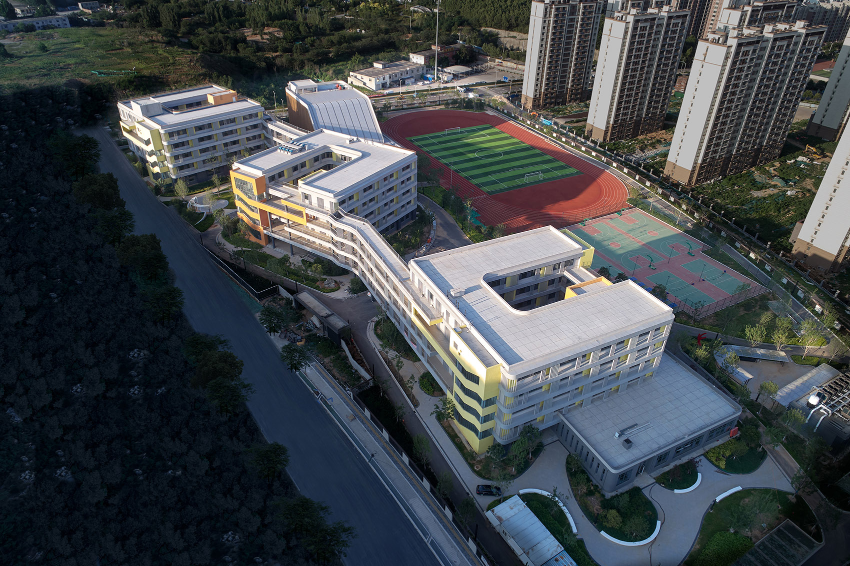 Beikang Junior High School Education Architecture Complex, Jinan by ...