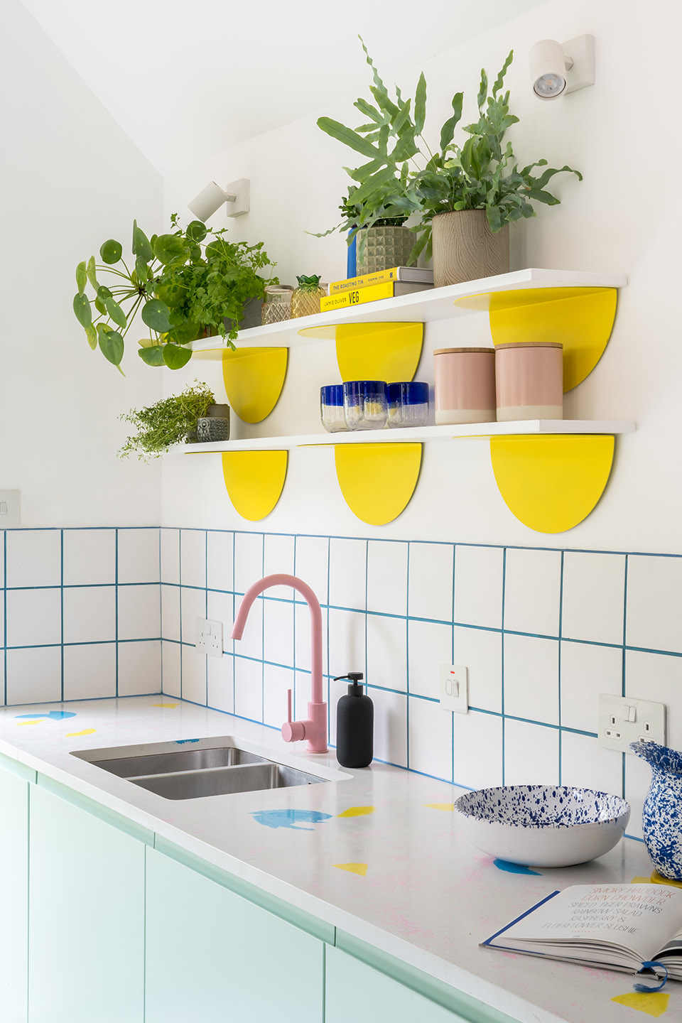 Graphic House by Office S&M - 谷德设计网