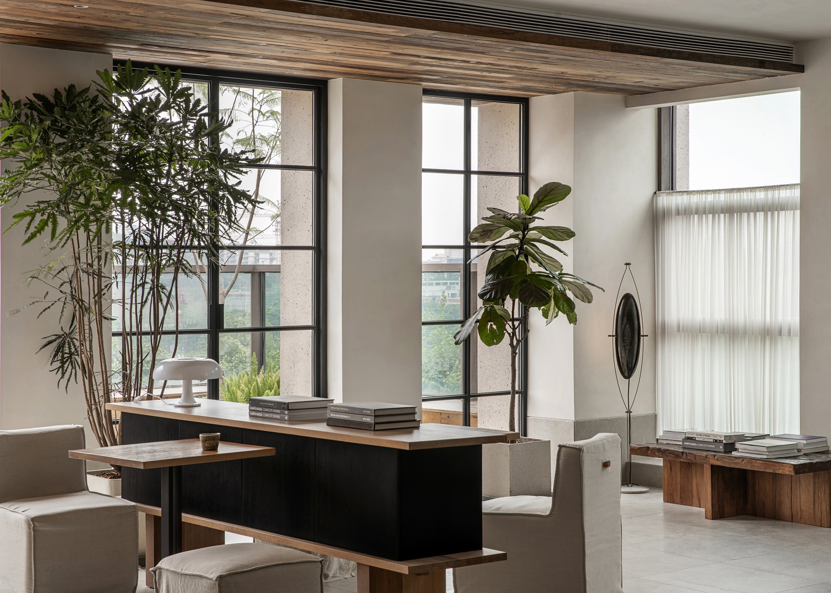 Hello White Yoga by Geemo Design - 谷德设计网