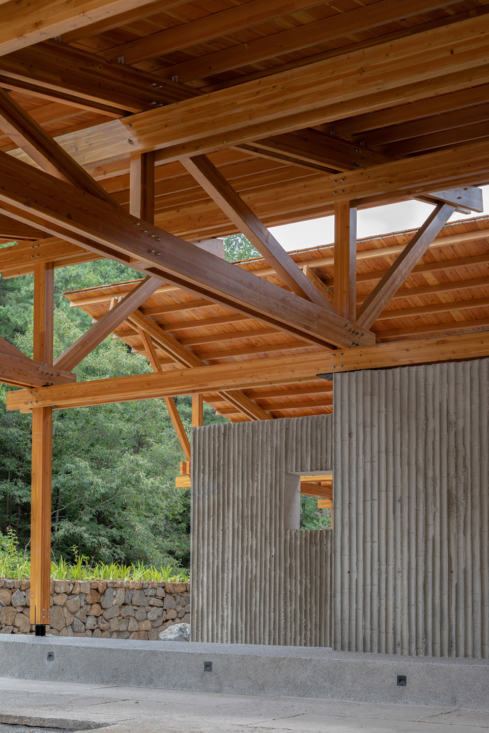 Multifunctional Service Center of Liuba Mountain Scenic Area by Shulin Architectural Design - 谷德设计网