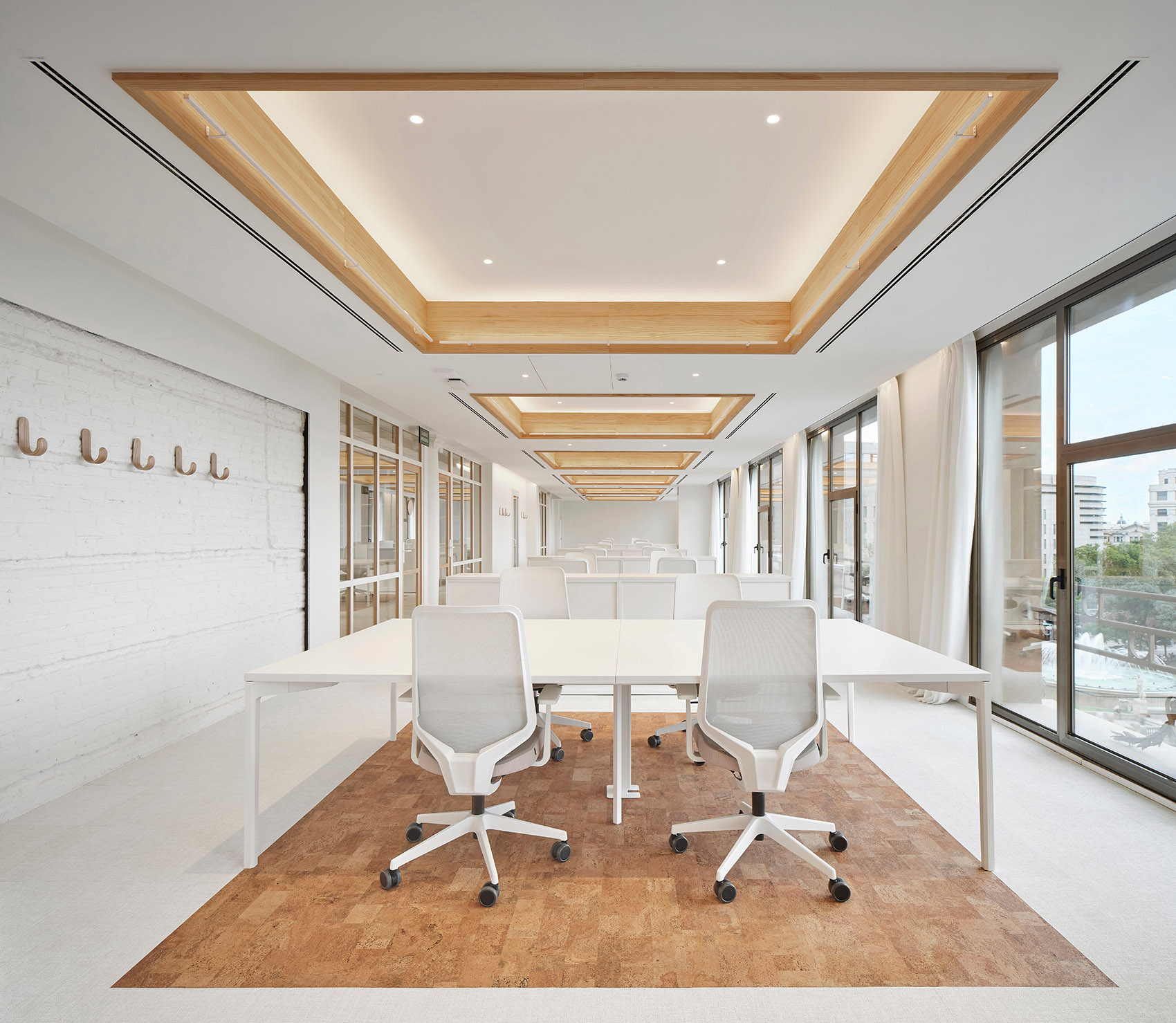 Casa Pich i Pon. LOOM Plaza Catalunya by SCOB - 谷德设计网