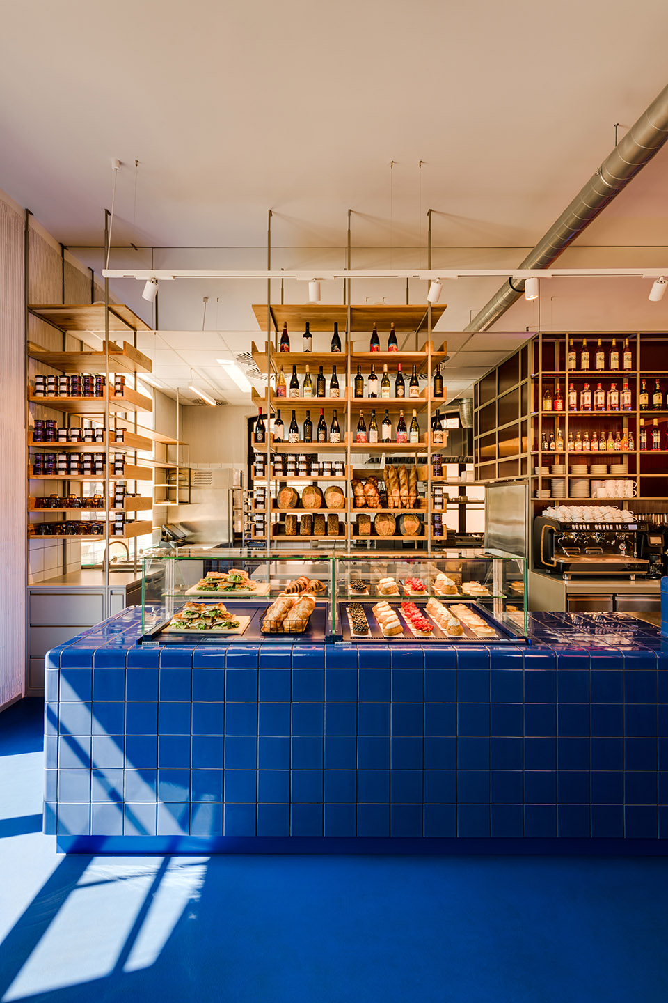 PASTRY CLUB WODA by Znamy się + Paweł Tatara - 谷德设计网