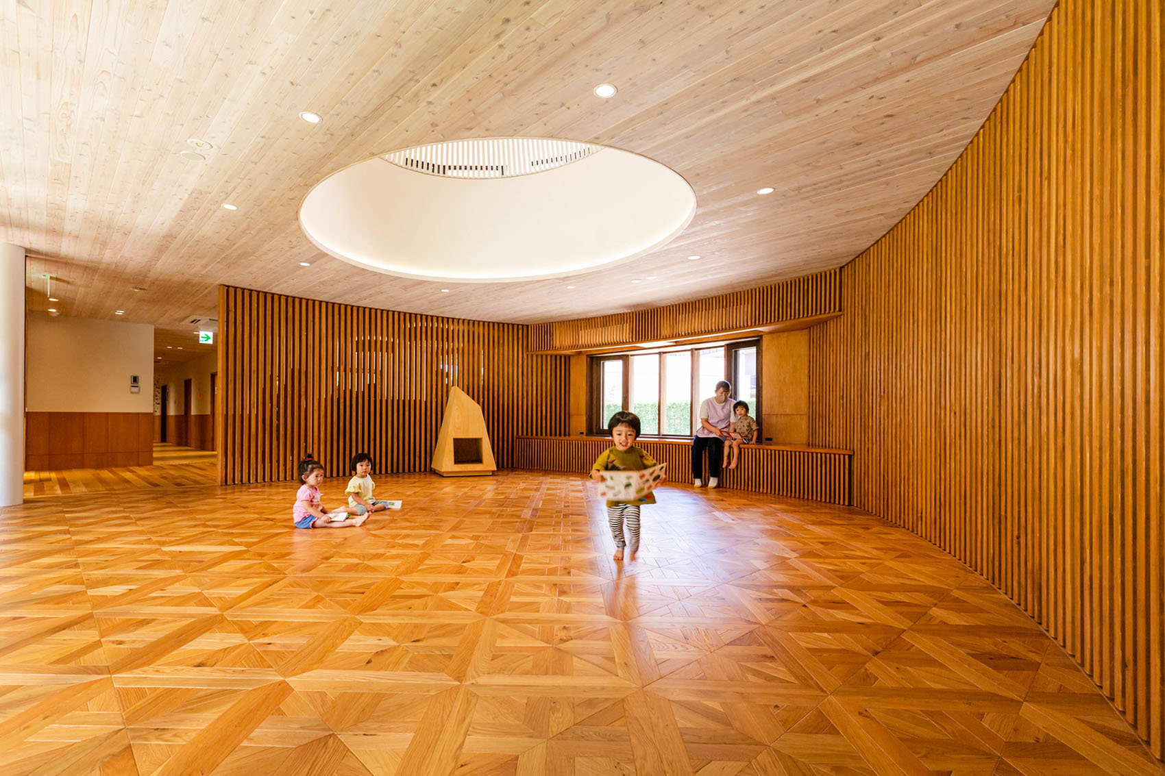 SLP CENTER ARC by HIBINOSEKKEI + FUKUSHIKEN - 谷德设计网