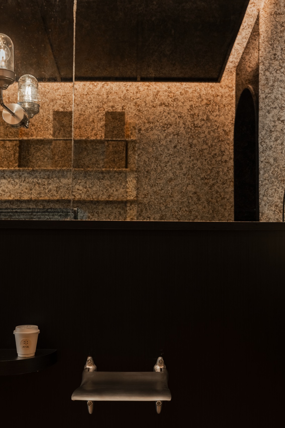 Vis à Vis by wooom studio - 谷德设计网