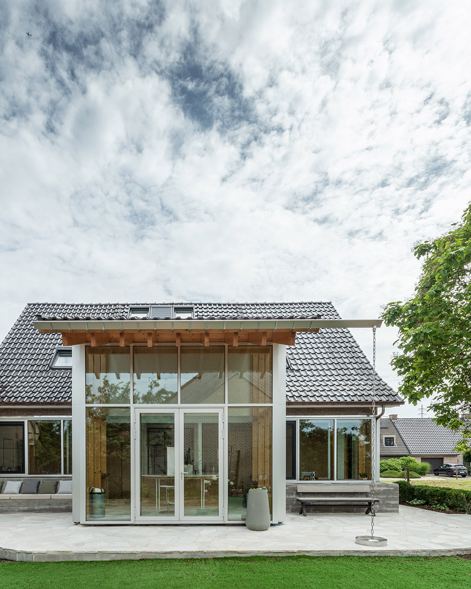 TOTAL RENOVATION 90’S HOUSE by Objekt Architecten - 谷德设计网