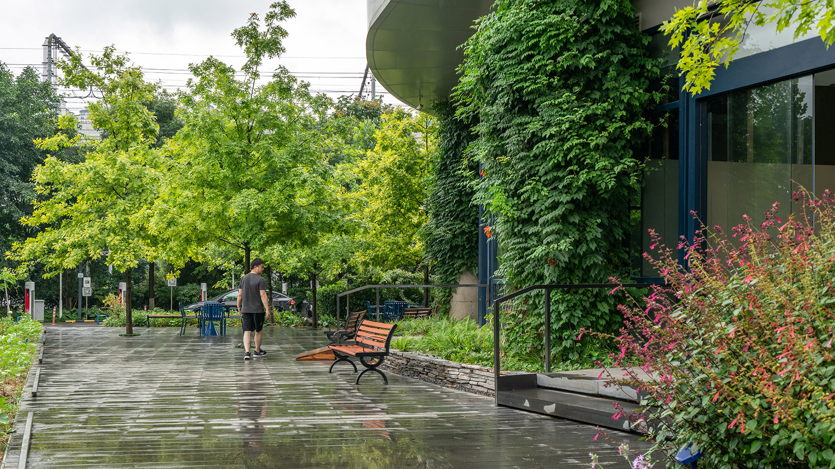 Landscape Design of Chongqing Weilan Linkong Holiday Inn, China by ...