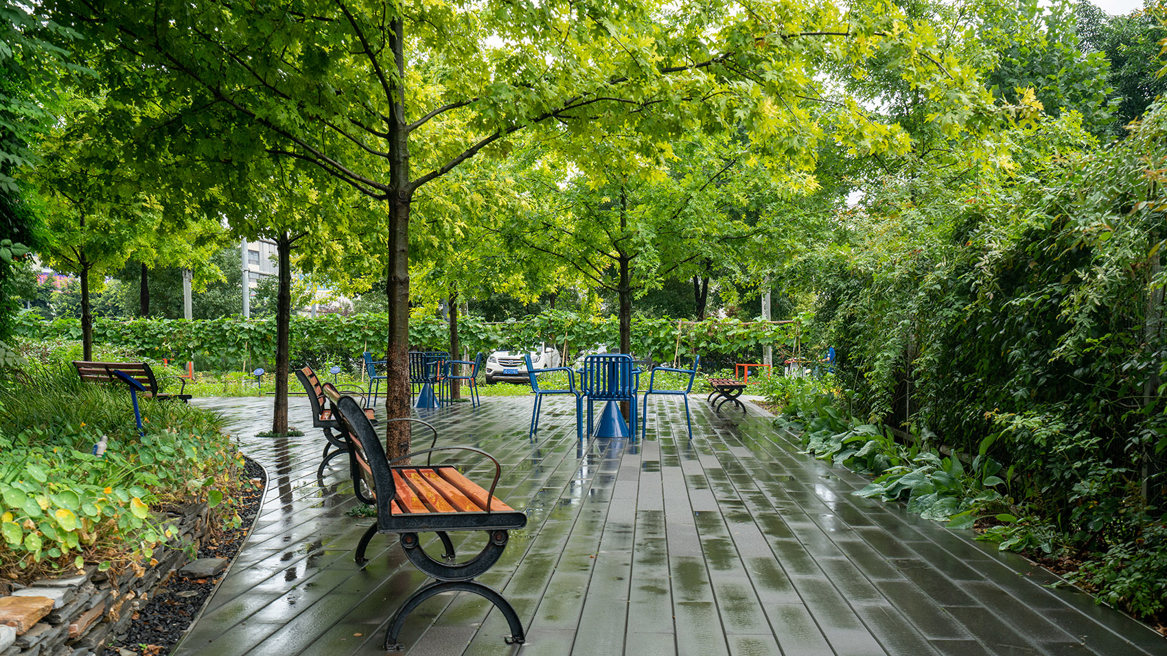 Landscape Design of Chongqing Weilan Linkong Holiday Inn, China by ...