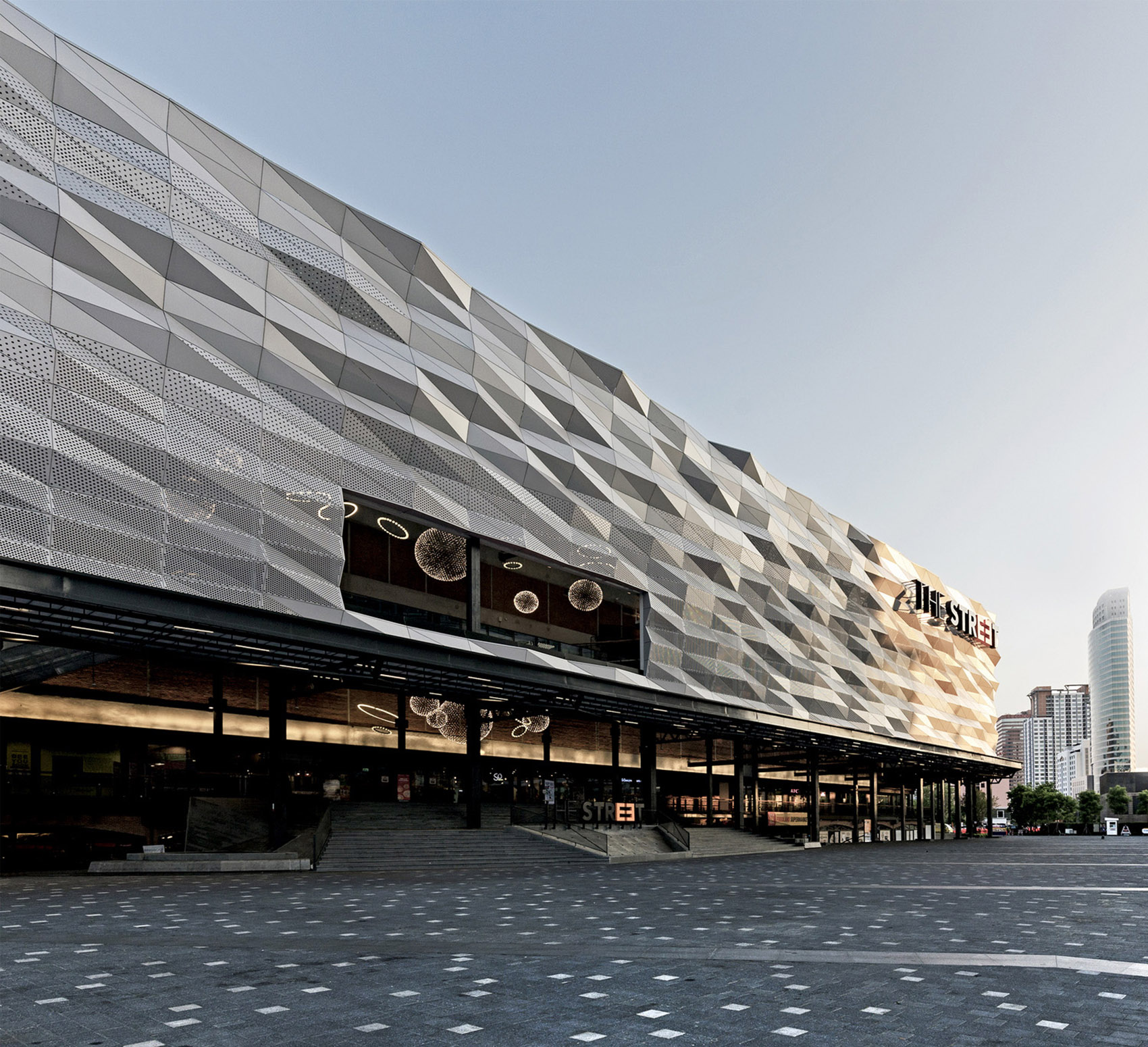 The Street Ratchada Permeable Shopping Center by Architectkidd - 谷德设计网