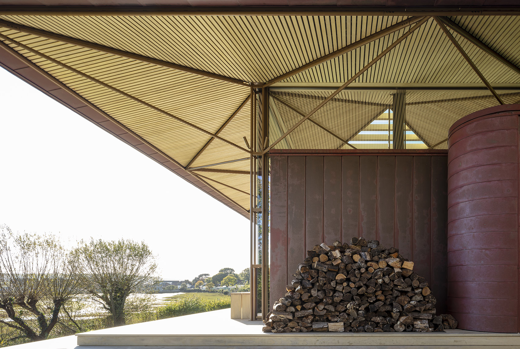 Saltmarsh House by Níall McLaughlin Architects - 谷德设计网