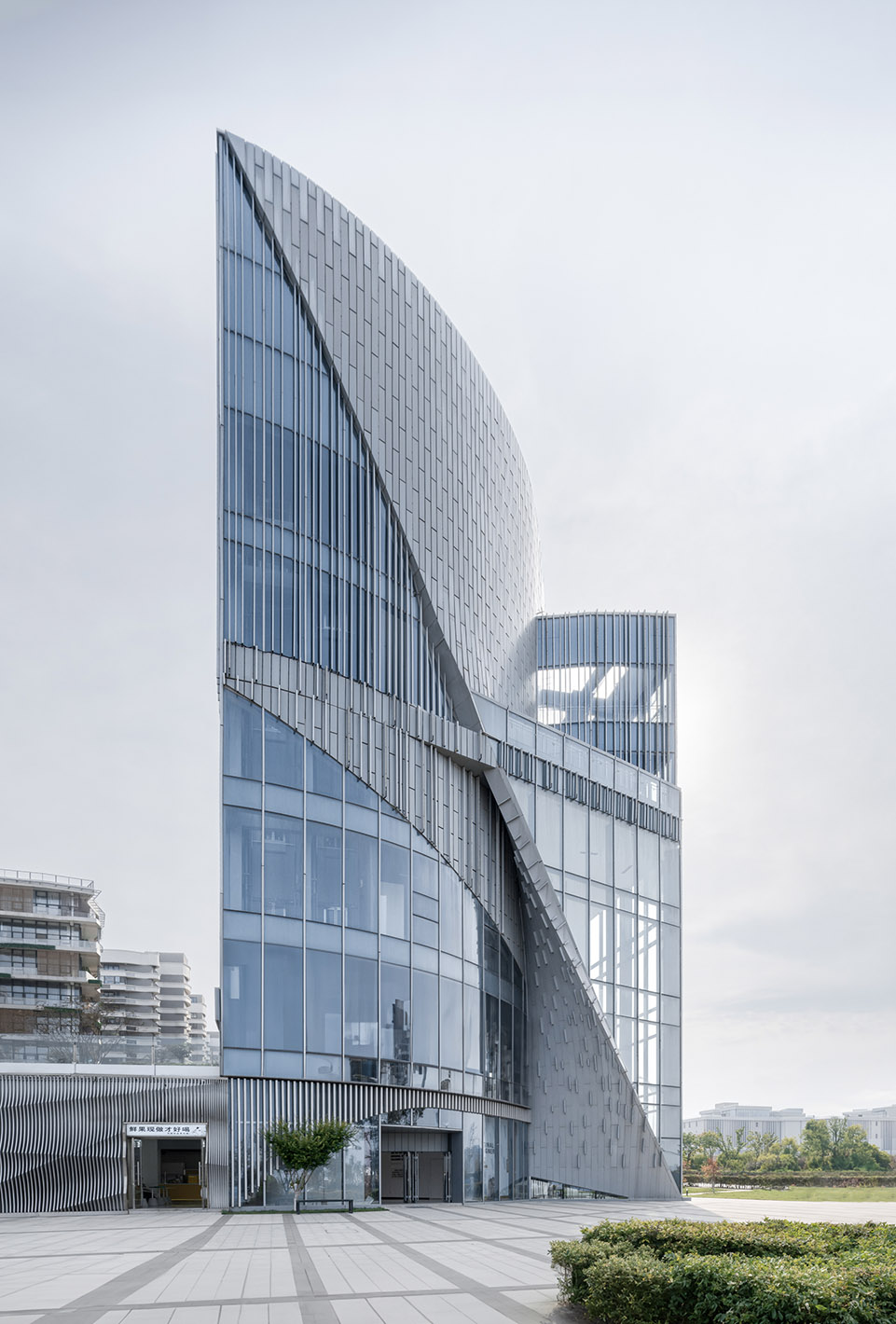 OMC Fashion Center by Atelier Alter Architects - 谷德设计网