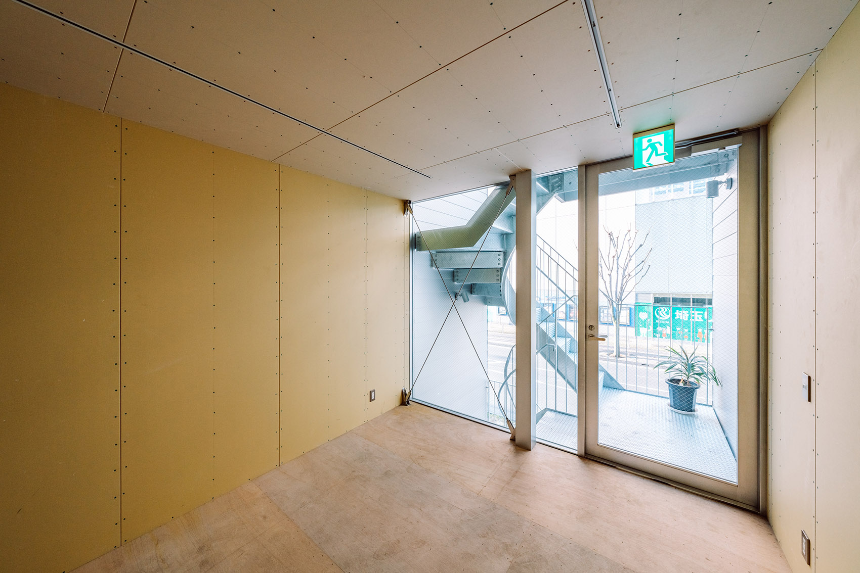Pencil Building in Kumagaya by Sigma Construction Co., Ltd./Ono ...