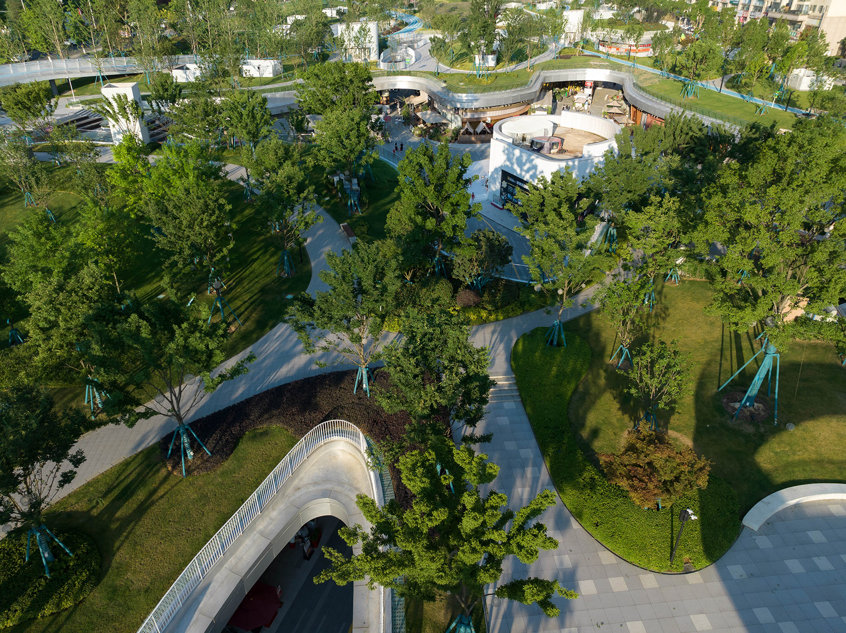 Midea Under Light + Sports Park, China by DAP Design Co., Ltd. - 谷德设计网