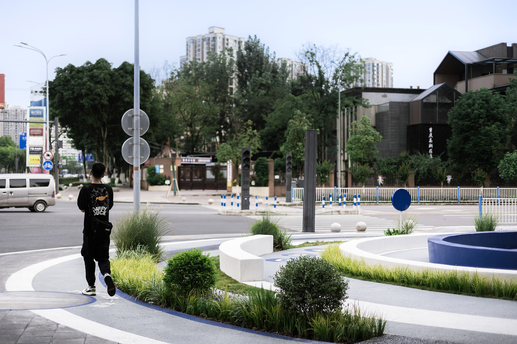 High-Tech Quantum Pocket Park by 10Design - 谷德设计网