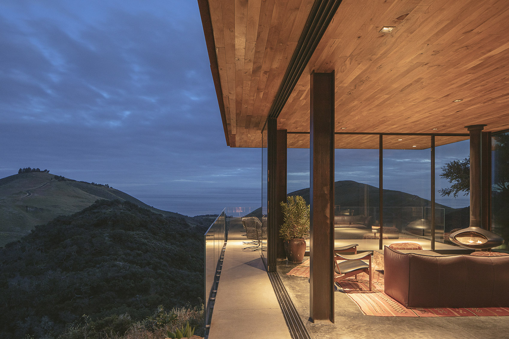 Off-Grid Guest House by ANACAPA Architecture + Willson Design - 谷德设计网