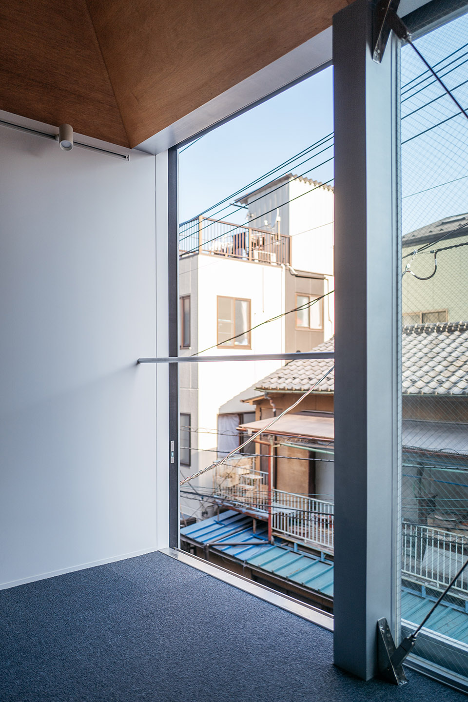 Pencil Building in Kumagaya by Sigma Construction Co., Ltd./Ono ...