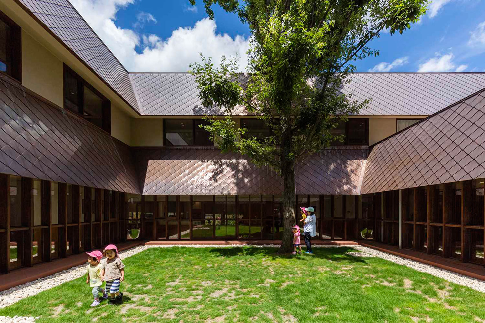 SLP CENTER ARC by HIBINOSEKKEI + FUKUSHIKEN - 谷德设计网