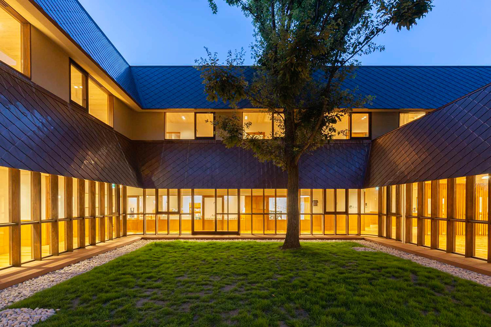 SLP CENTER ARC by HIBINOSEKKEI + FUKUSHIKEN - 谷德设计网