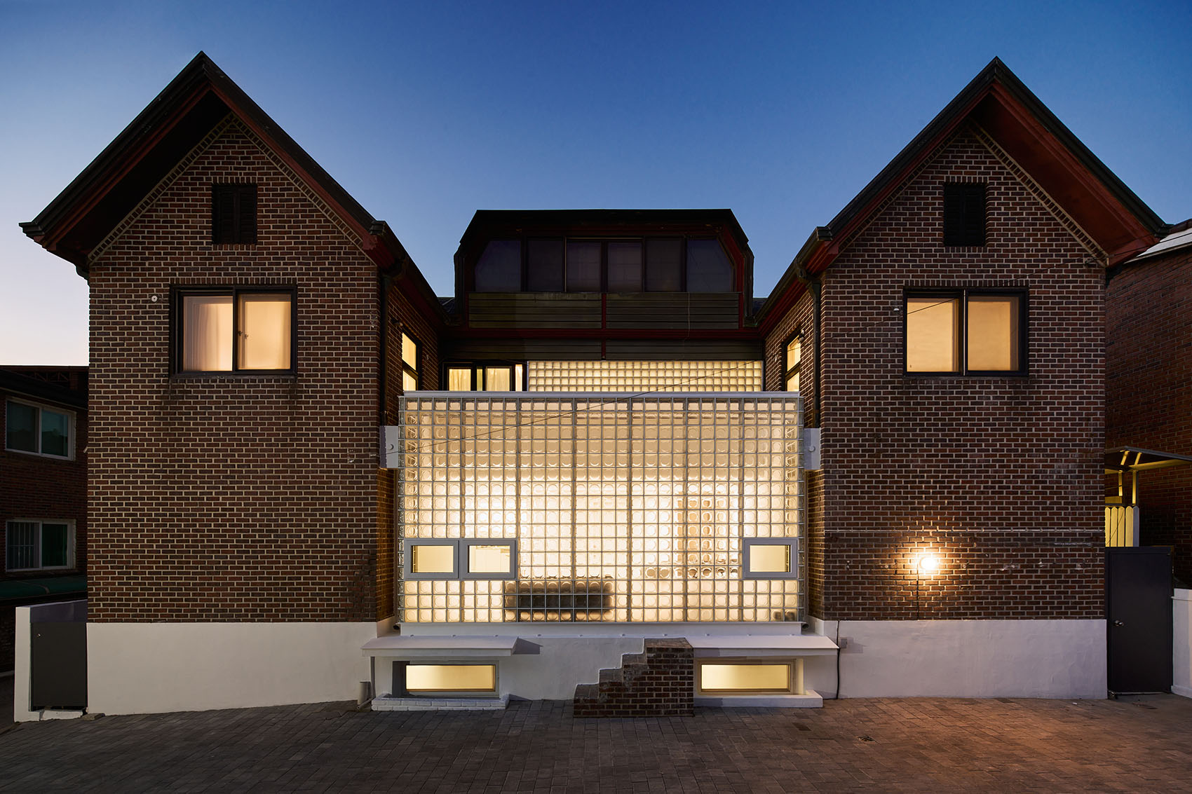 Mews Glass House by Studio Heech - 谷德设计网