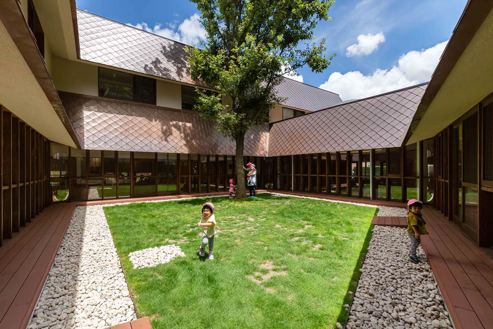 SLP CENTER ARC by HIBINOSEKKEI + FUKUSHIKEN - 谷德设计网