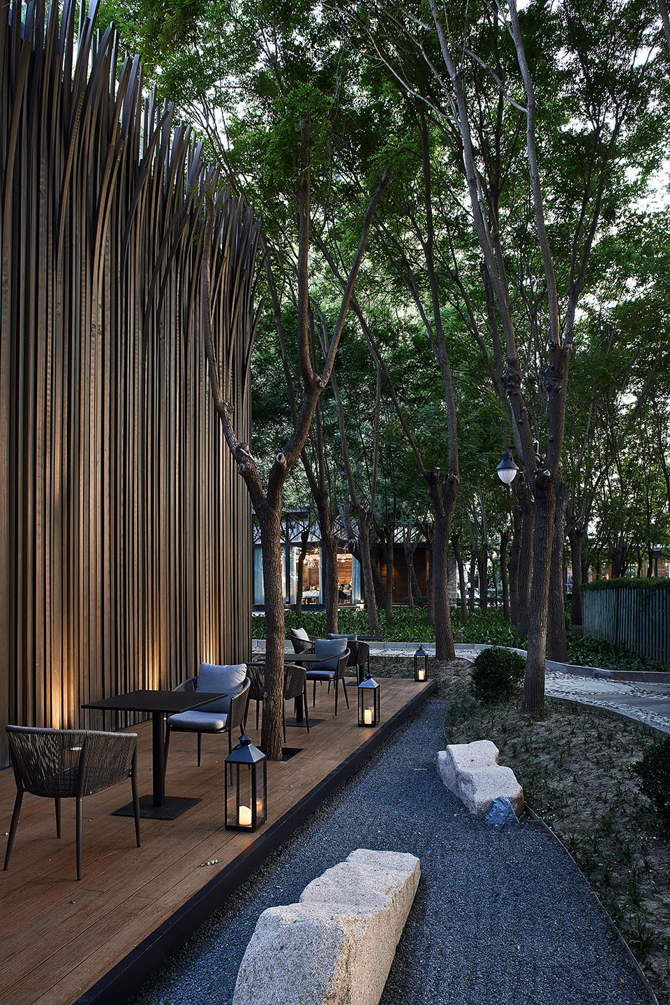 Blue Lake-Lakeside Teahouse Renovation by YI+MU - 谷德设计网