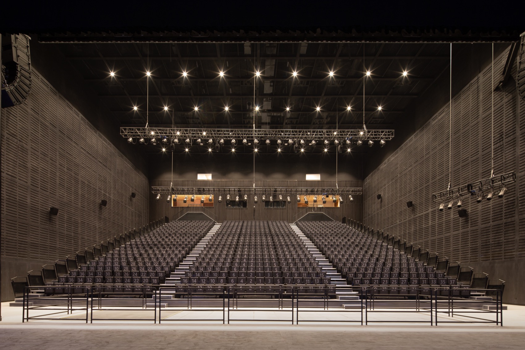 Vanke Liangzhu Center by AAI·LifeWay studio + NIKKEN SEKKEI LTD. - 谷德设计网