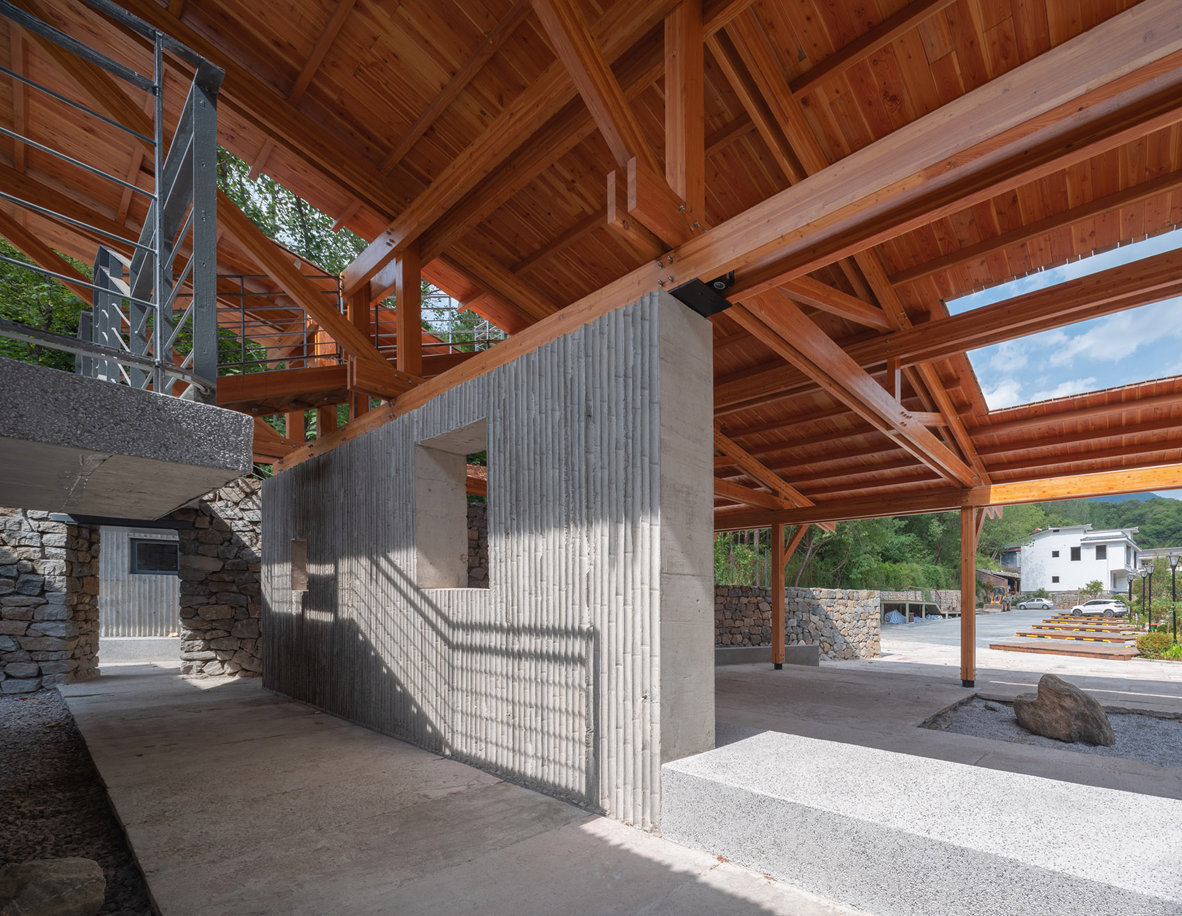 Multifunctional Service Center of Liuba Mountain Scenic Area by Shulin ...