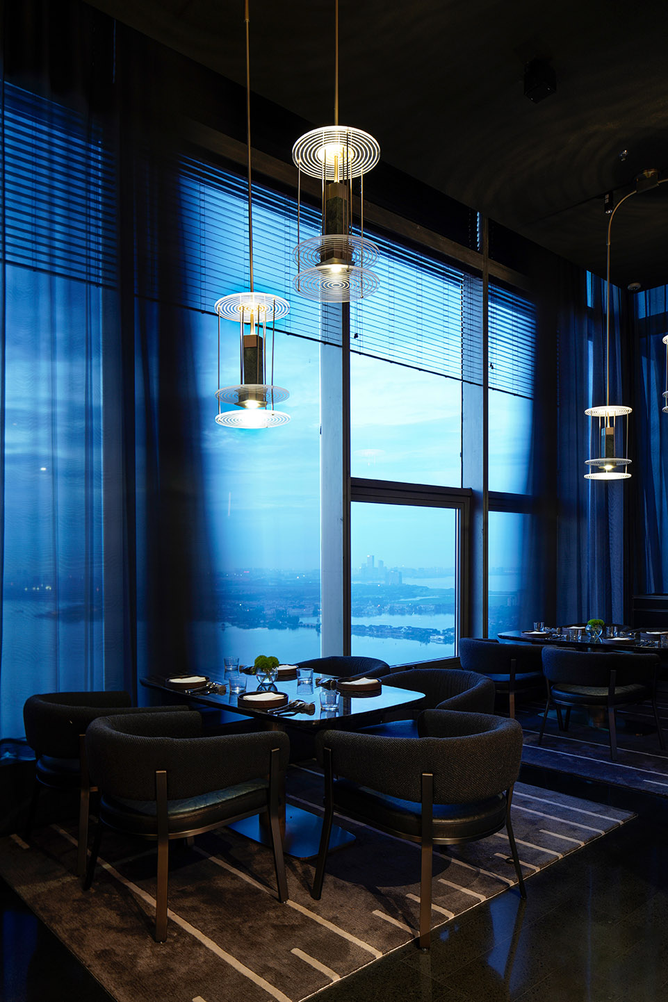 W HOTEL SOL37 by Atelier I-N-D-J - 谷德设计网