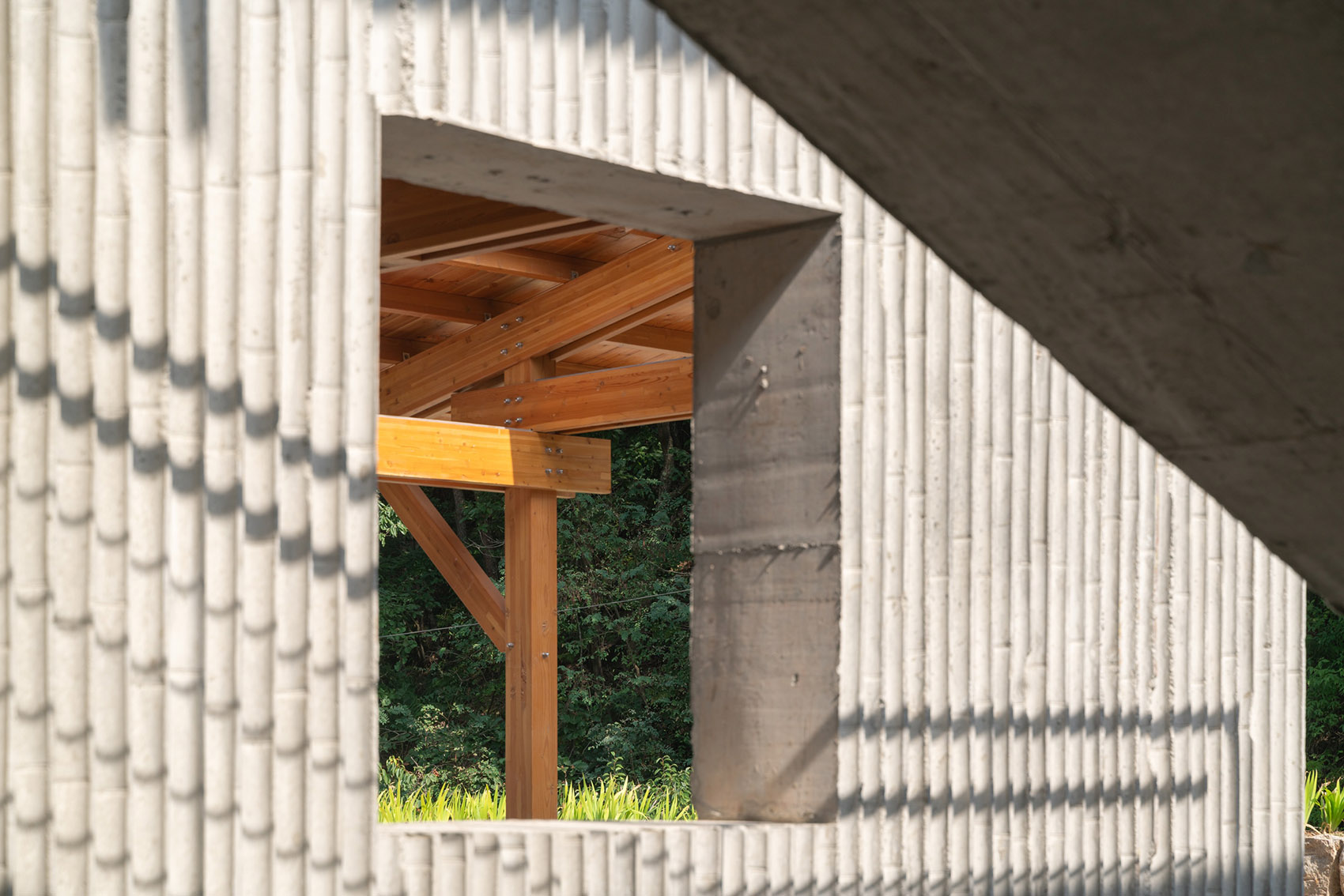 Multifunctional Service Center of Liuba Mountain Scenic Area by Shulin ...