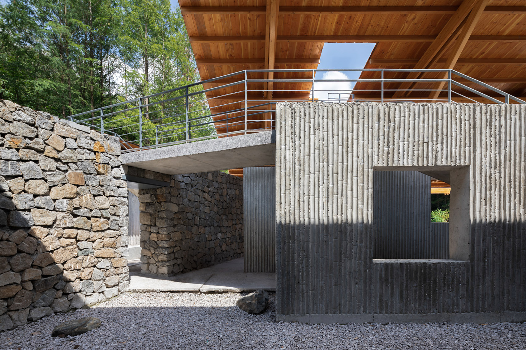 Multifunctional Service Center of Liuba Mountain Scenic Area by Shulin ...