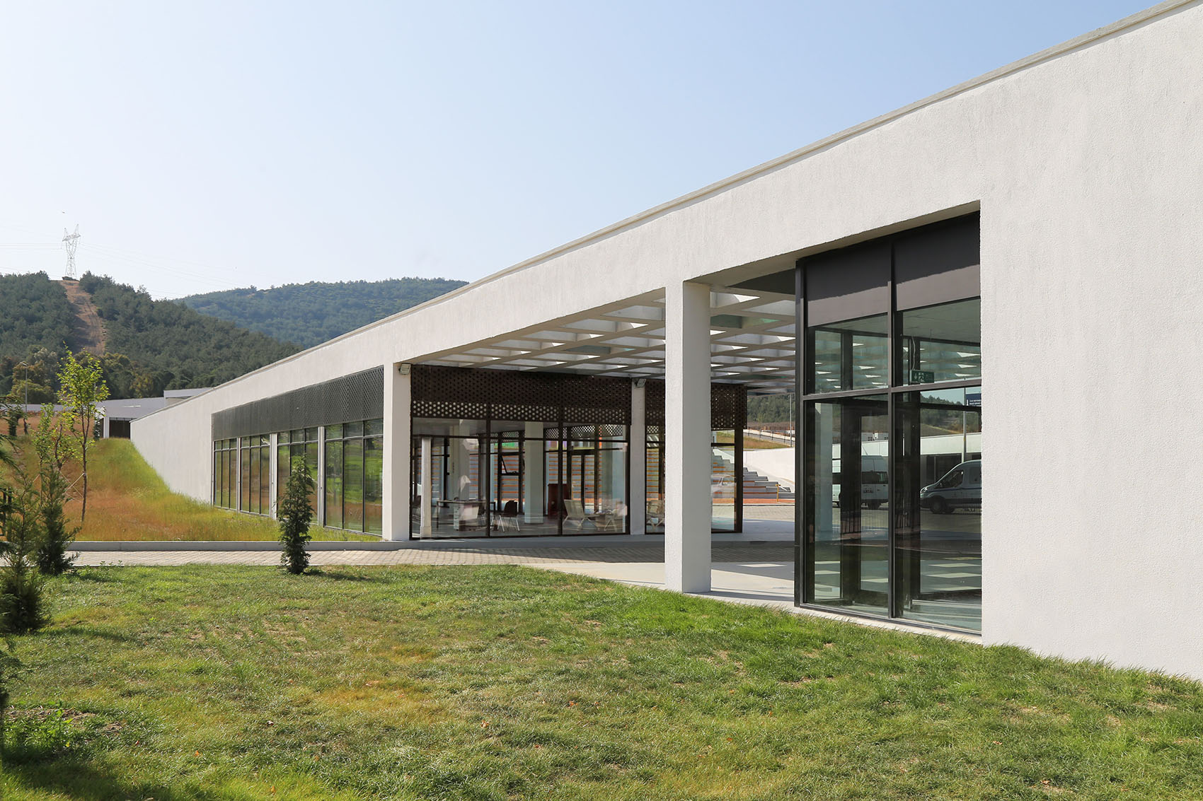 PAKO STREET ANIMALS SOCIAL LIFE CAMPUS by Mert Uslu Architecture - 谷德设计网