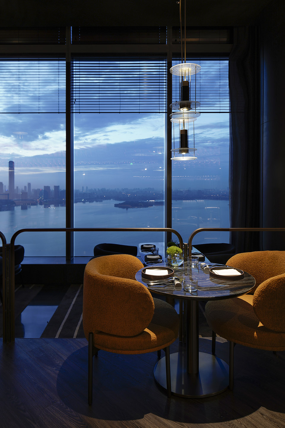 W HOTEL SOL37 by Atelier I-N-D-J - 谷德设计网