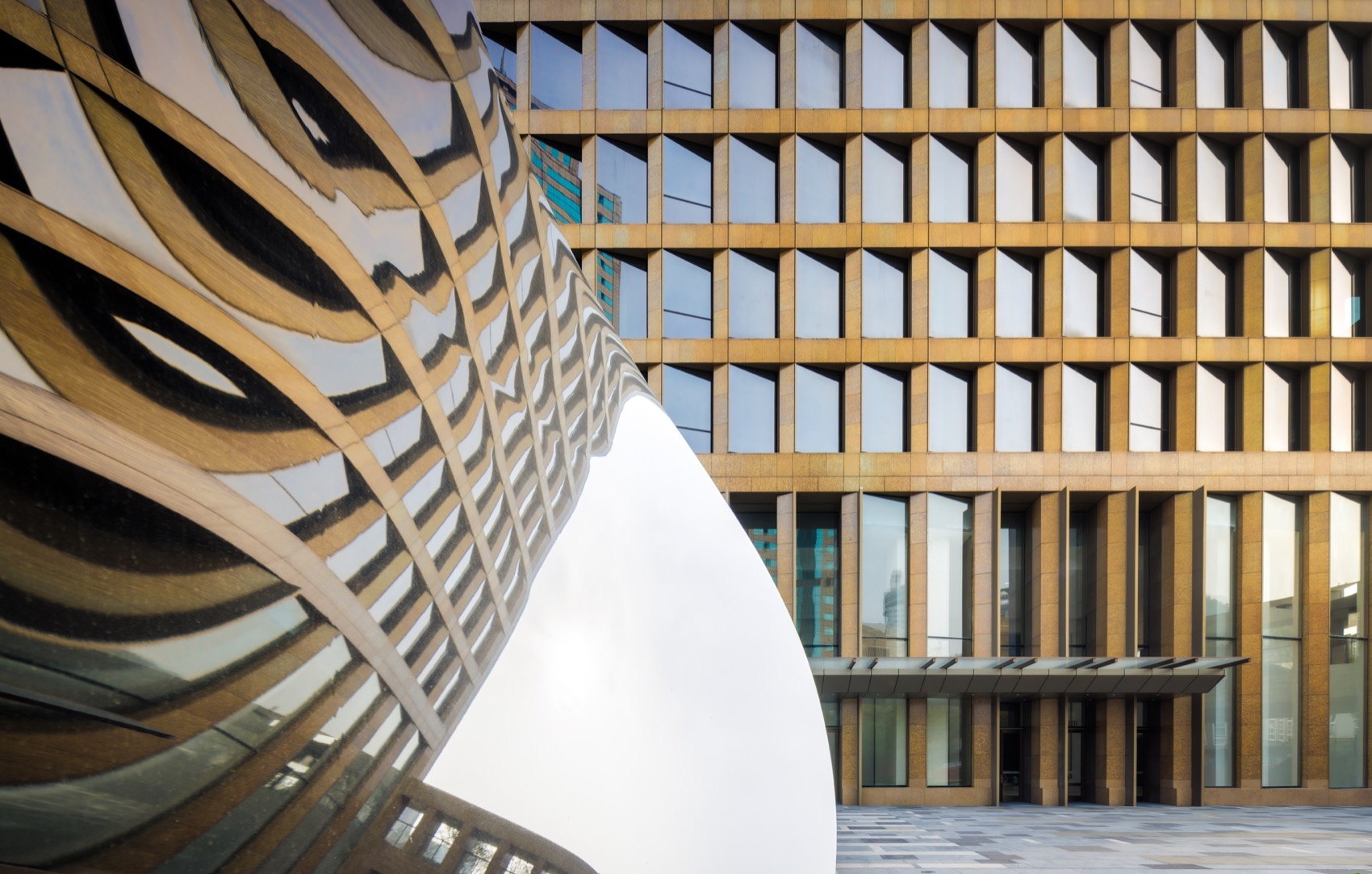 ”The Sun And The Moon” by AaRT - 谷德设计网