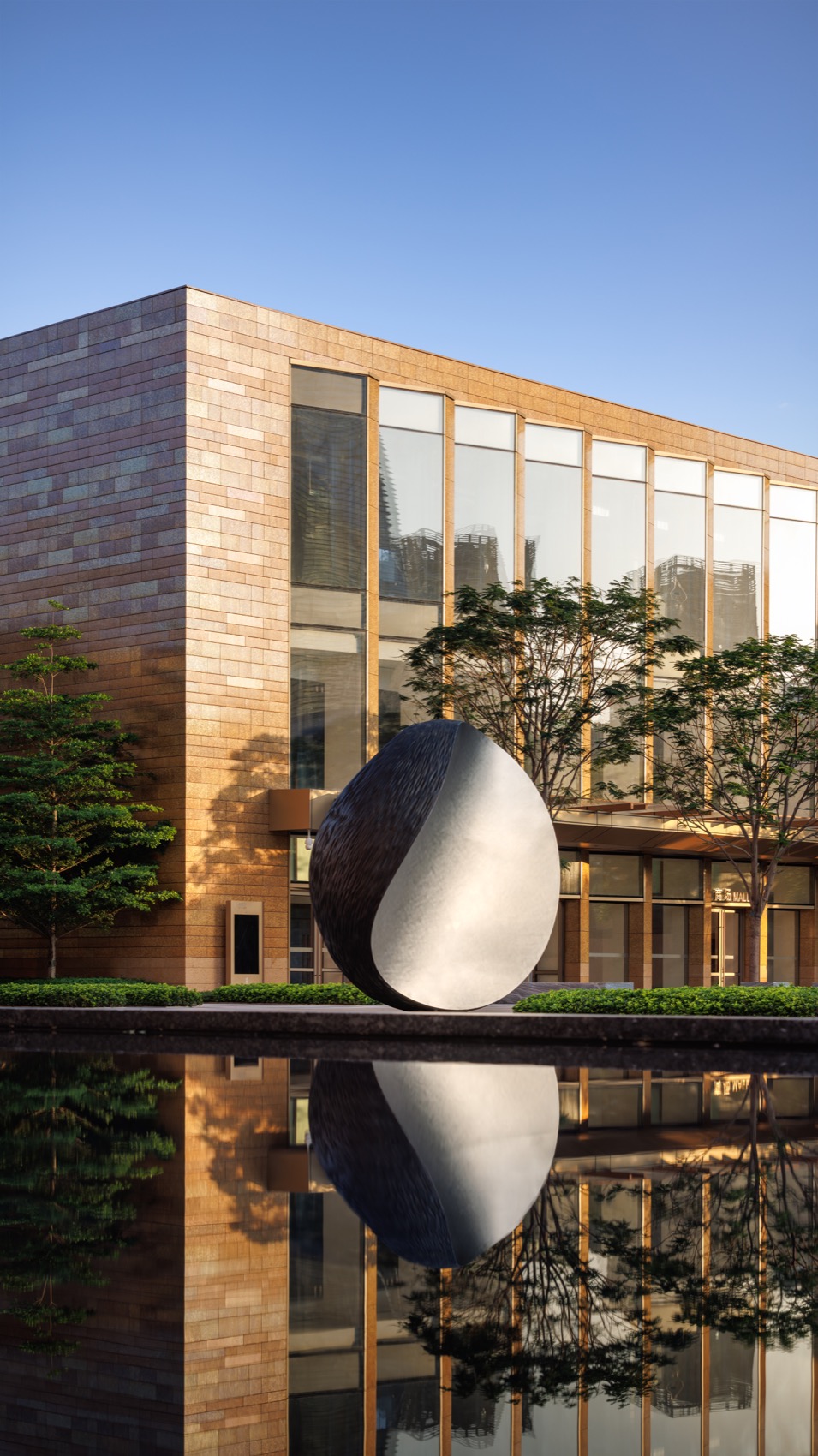 ”The Sun And The Moon” by AaRT - 谷德设计网