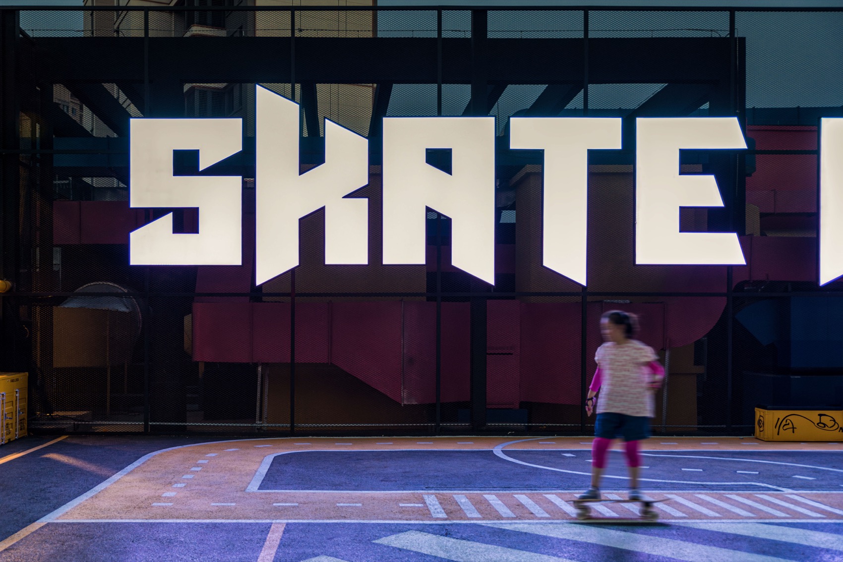 Zhonghai UNIMALL Rooftop Skatepark by DAGA Architects - 谷德设计网