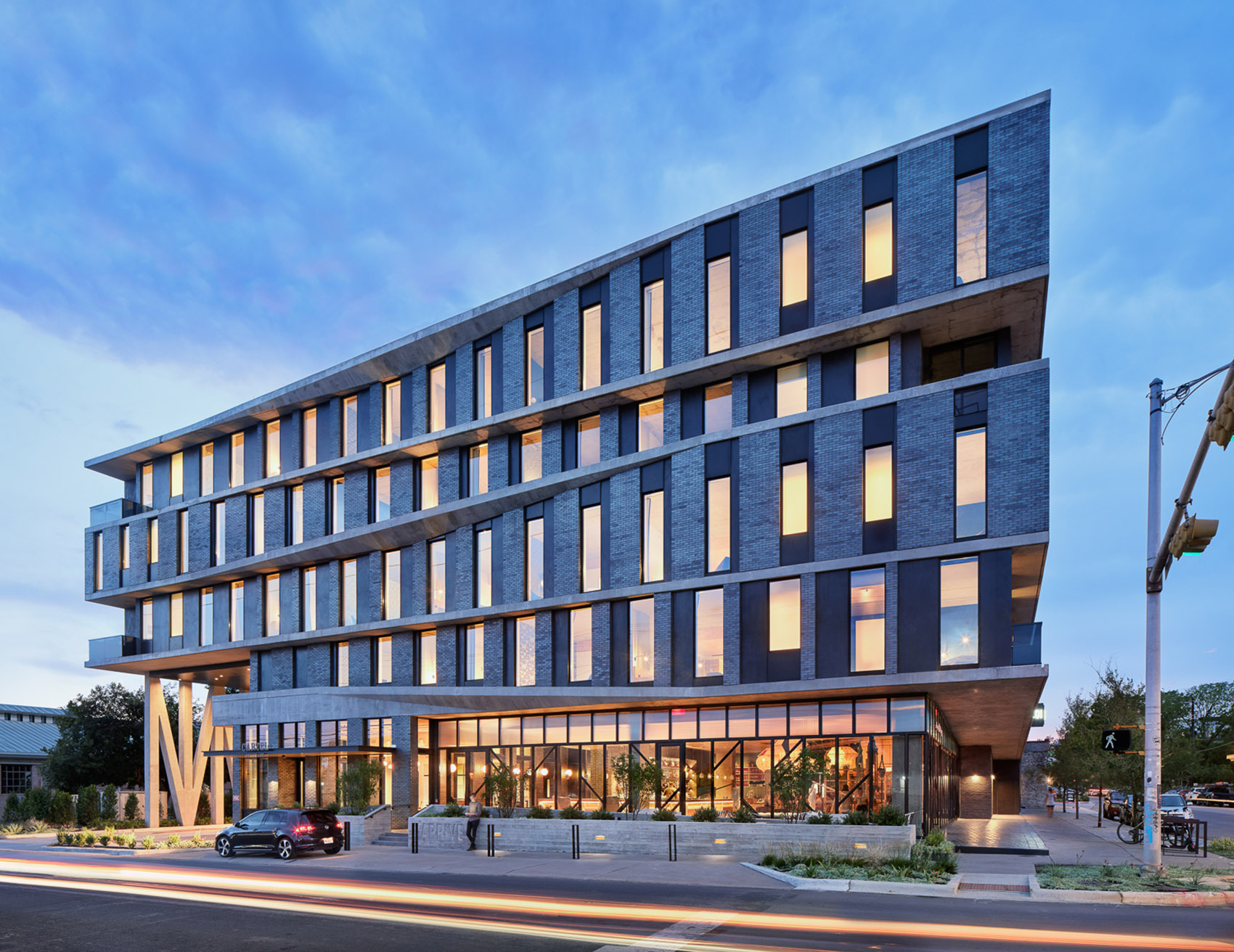 ARRIVE Austin Hotel by Baldridge Architects - 谷德设计网
