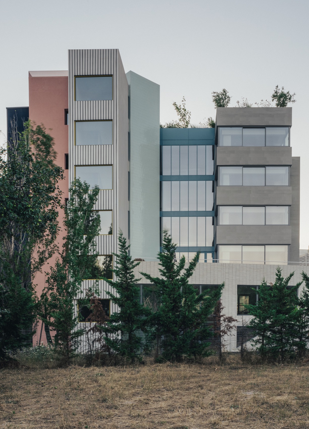 ART 1 OFFICE by Neiheiser Argyros - 谷德设计网